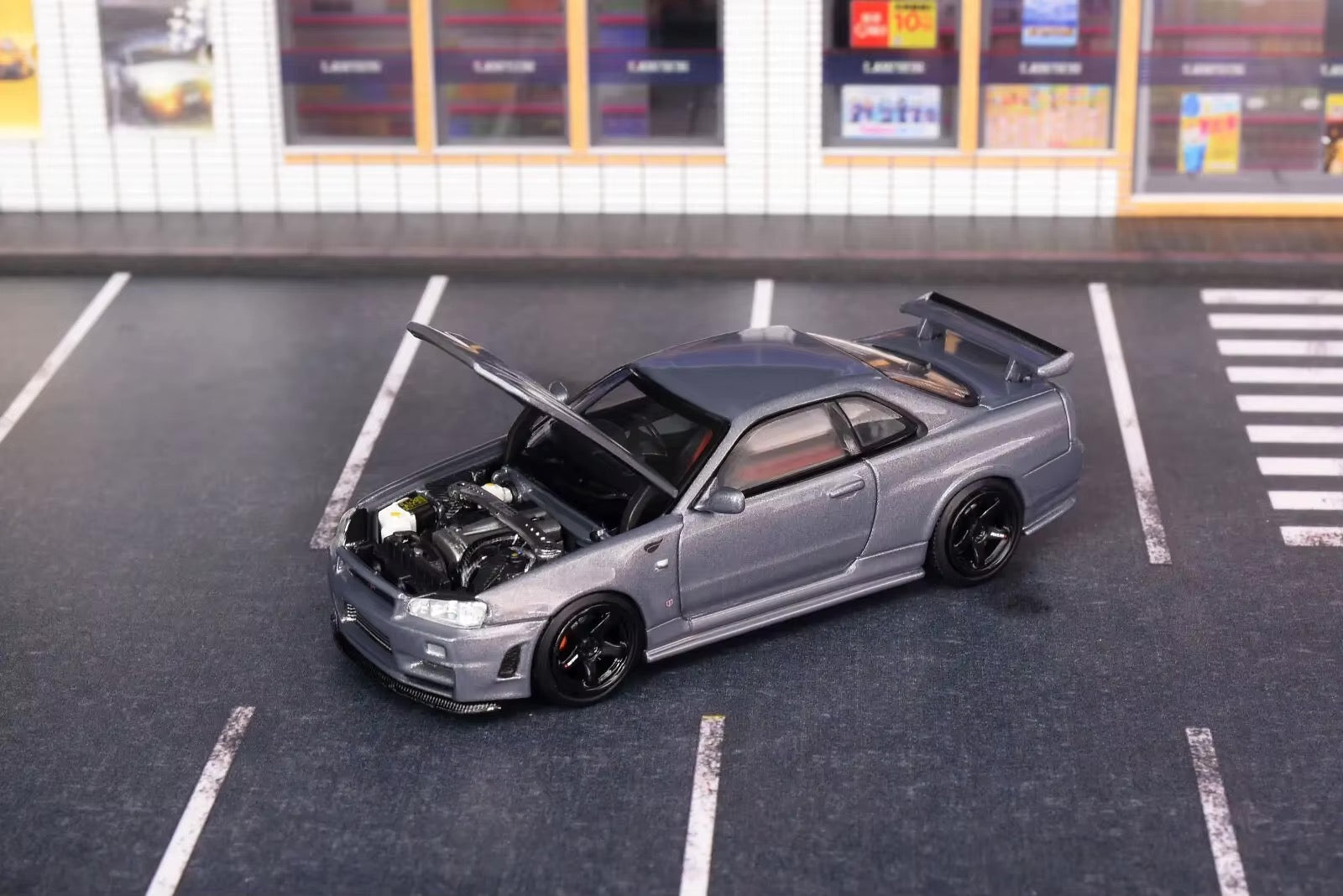 Motorhelix 1/64 Nissan Skyline GTR 5 Mk5 R34 Nismo Z-Tune 2 CRS Versio ...